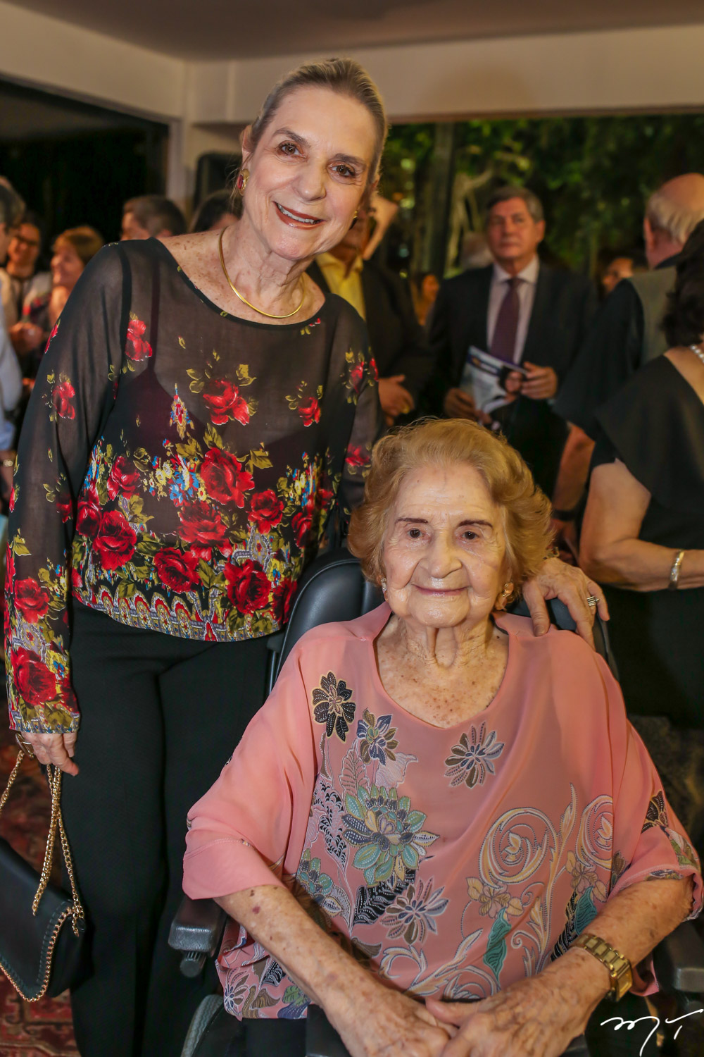 Vernissage da exposição "Da Terra Brasilis à Aldeia Global" dialoga com ...