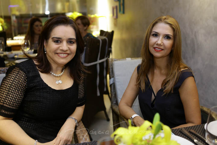 Luiziane Cavalcante celebra aniversário no Moana - Márcia Travessoni ...