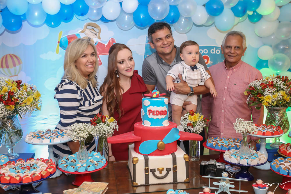 Primeiro voo de Pedro, filho de Mariah Fujita e Sabino Neto | Aos ...