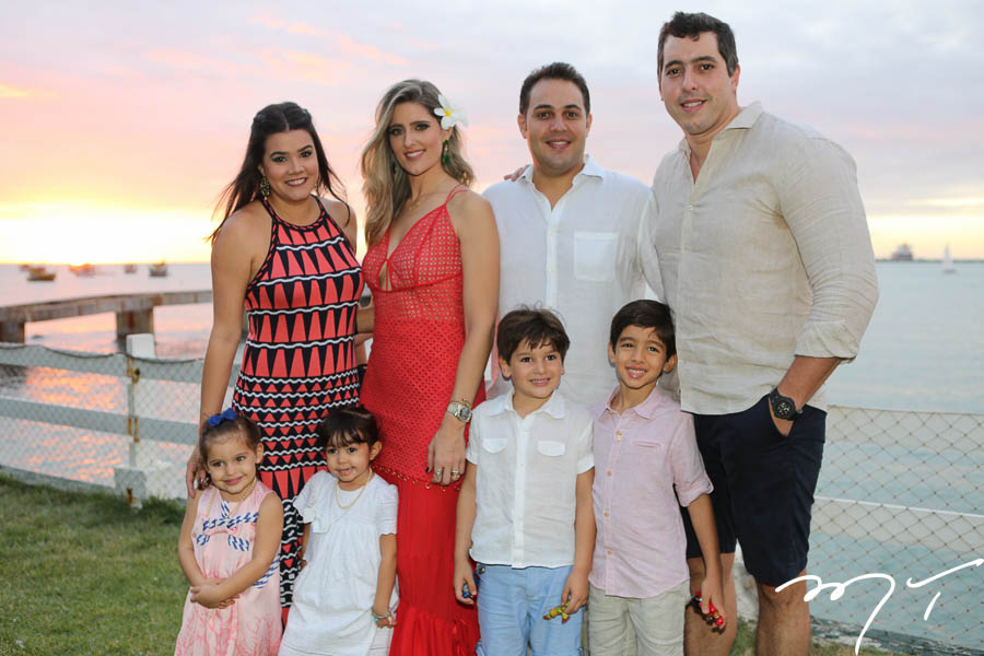 Rebeca Leal comemora aniversário com sunset incrível! - Márcia ...