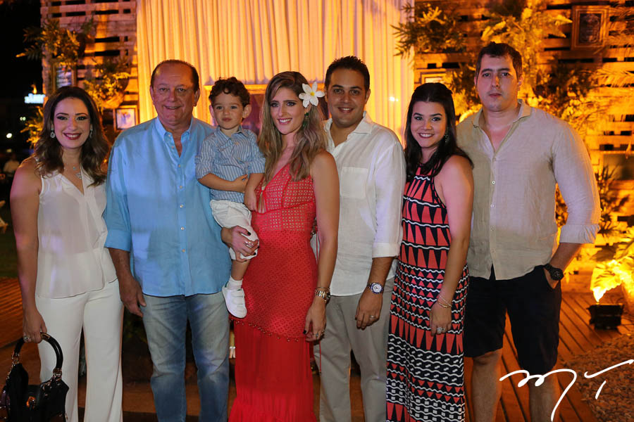 Rebeca Leal comemora aniversário com sunset incrível! - Márcia ...