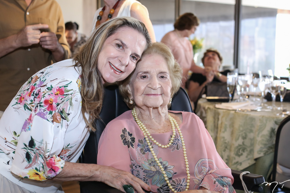 Amigas do Livro organizam aniversário de 100 anos para Suzana Ribeiro ...
