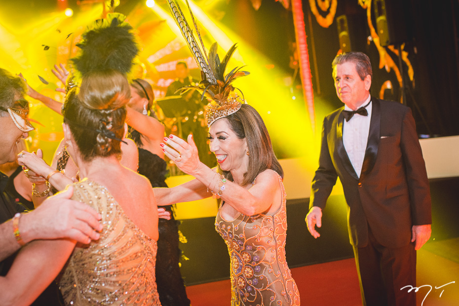 Black Mask marcou a noite cearense com o luxo dos tradicionais bailes ...