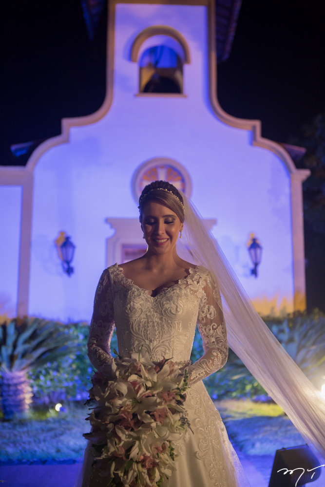Festa deslumbrante marca o casamento de Thais Cavalcanti e Larry Rabb ...