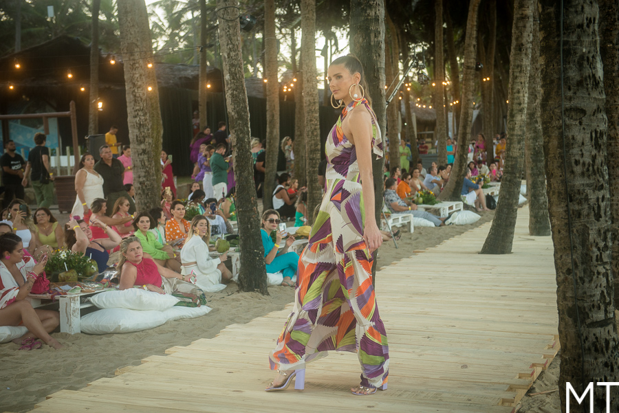 Deep lança nova coleção com sunset no Beach Park; veja fotos do desfile