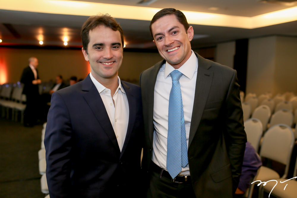 Ari de Sá Neto é eleito Equilibrista do ano durante solenidade no hotel Gran Marquise - Márcia ...