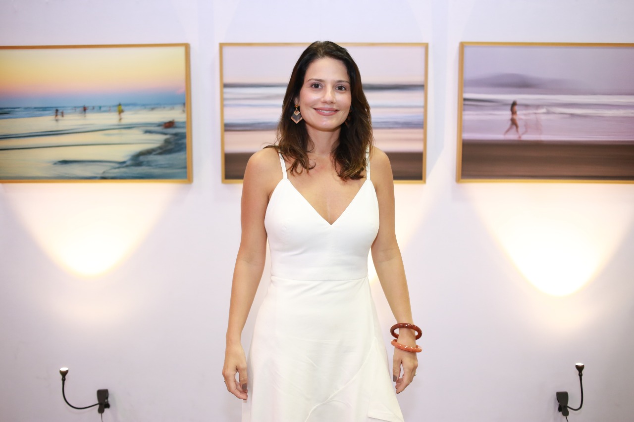 Renata Vale apresenta no DFB Festival a mostra "A brisa do mar ...