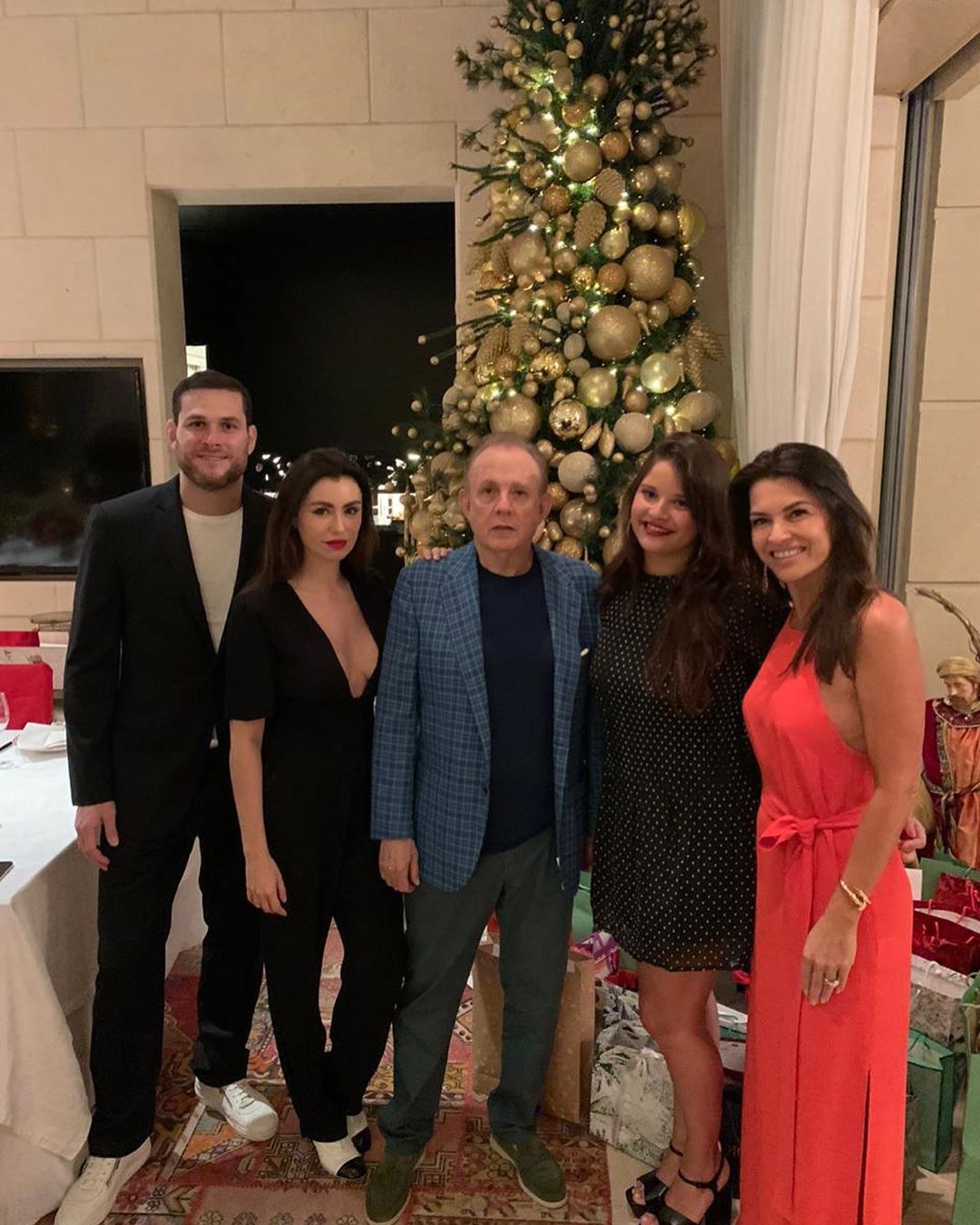 Saiba detalhes do Réveillon de Alexandre Grendene e Nora Teixeira em ...