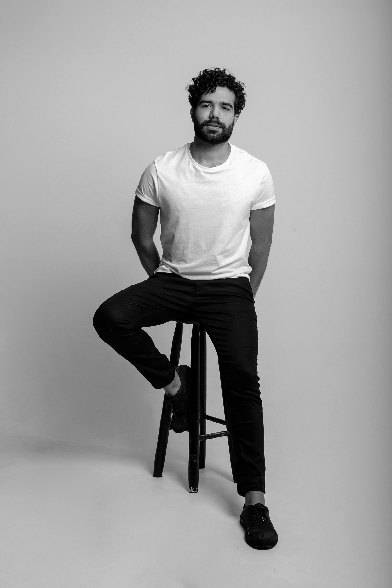 Cearense Danilo Castro fará primeiro vilão em série de época