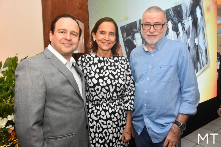 Biografia de Edson Queiroz é lançada com a presença da família