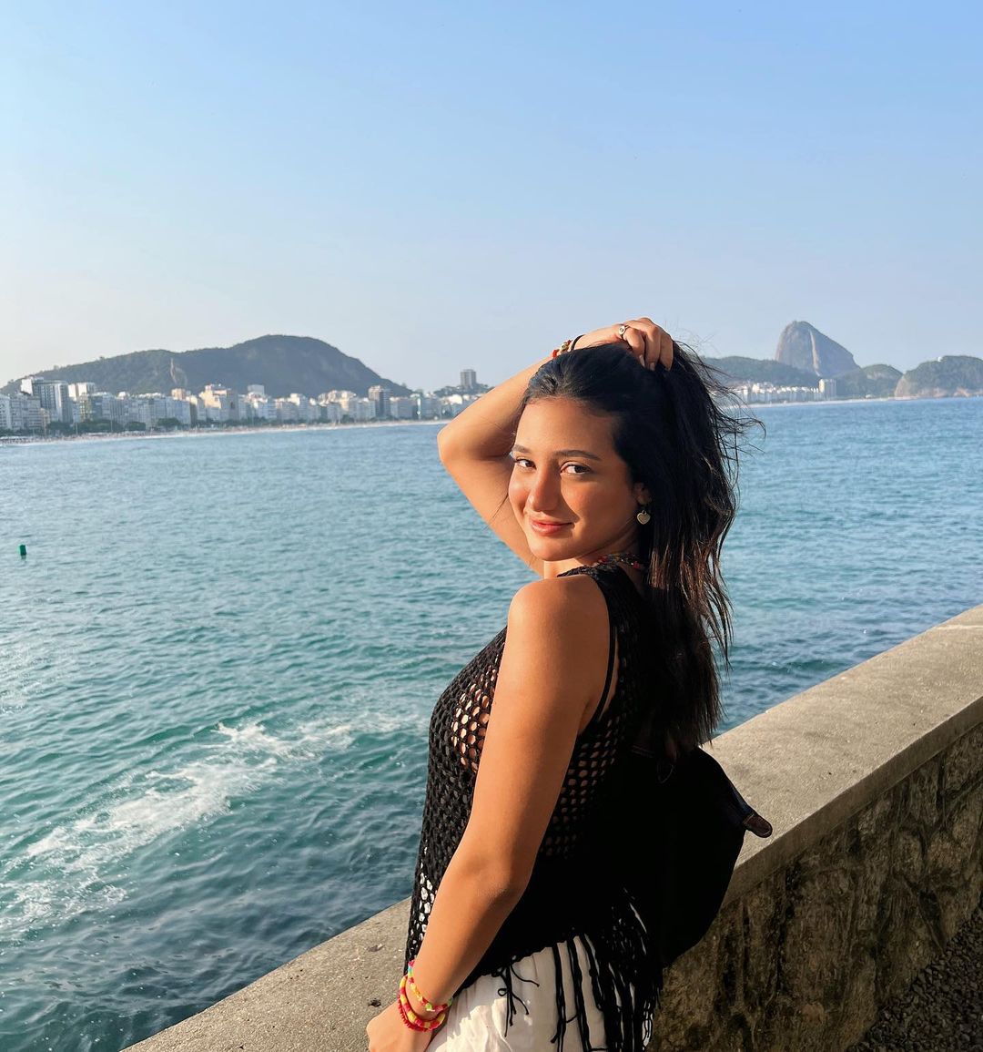 Sofia Valim acumula mais de 450 mil seguidores no TikTok e bomba ao ...