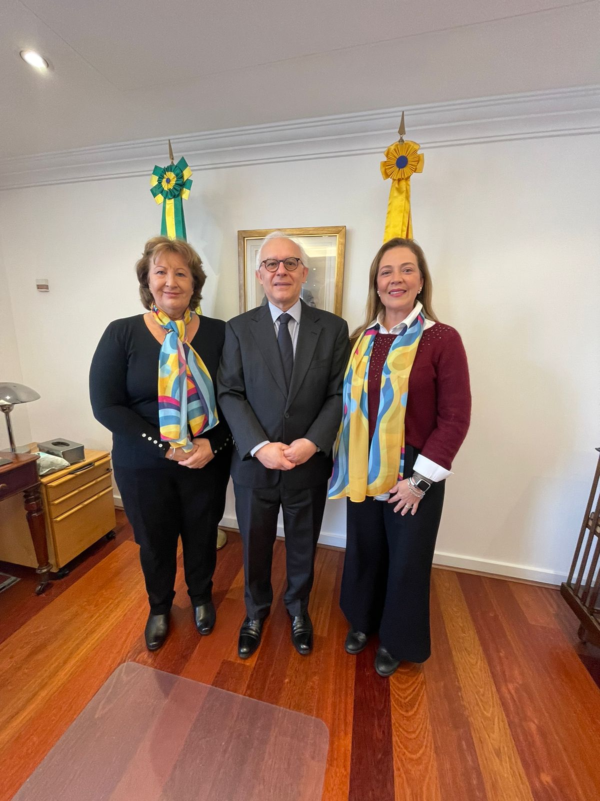 Anette de Castro reúne-se com embaixador do Brasil em Londres