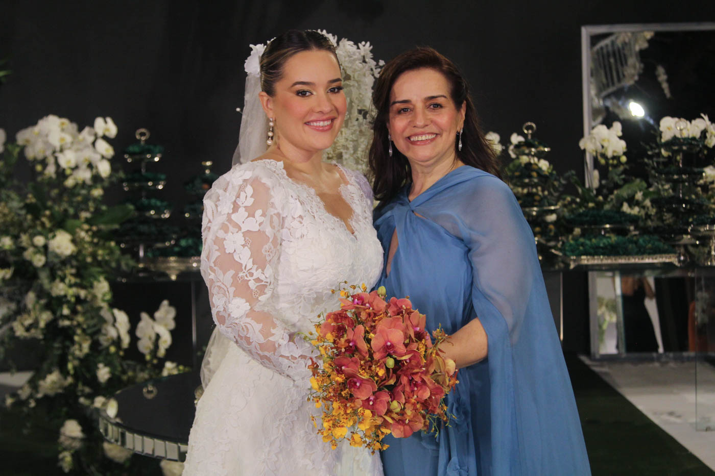 Ana Paula Freire e Helder Alencar oficializam união em cerimônia ...