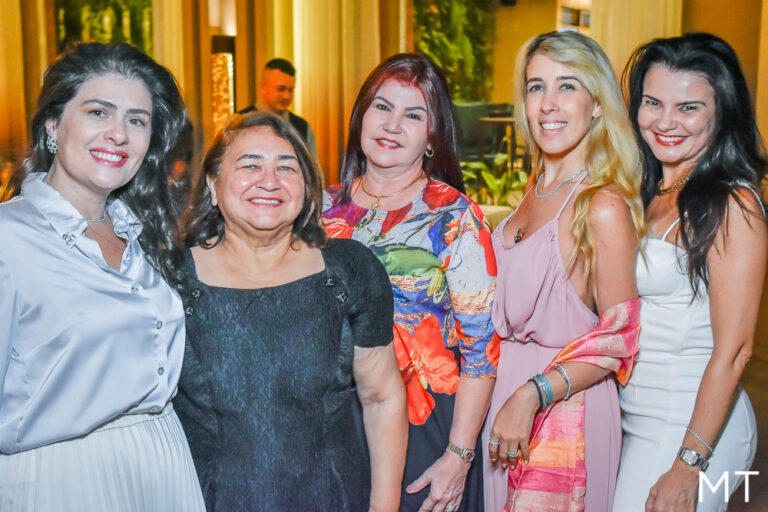 Maria Vital celebra nova idade com aniversário surpresa