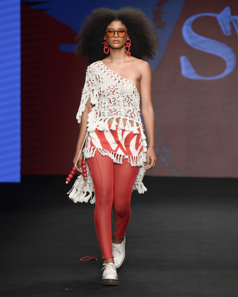 Designer Sarah Veloso busca reinventar a alfaiataria contemporânea cearense