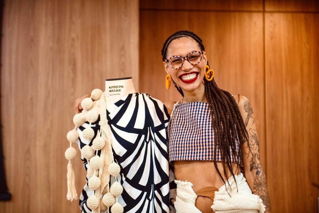 Designer Sarah Veloso busca reinventar a alfaiataria contemporânea cearense