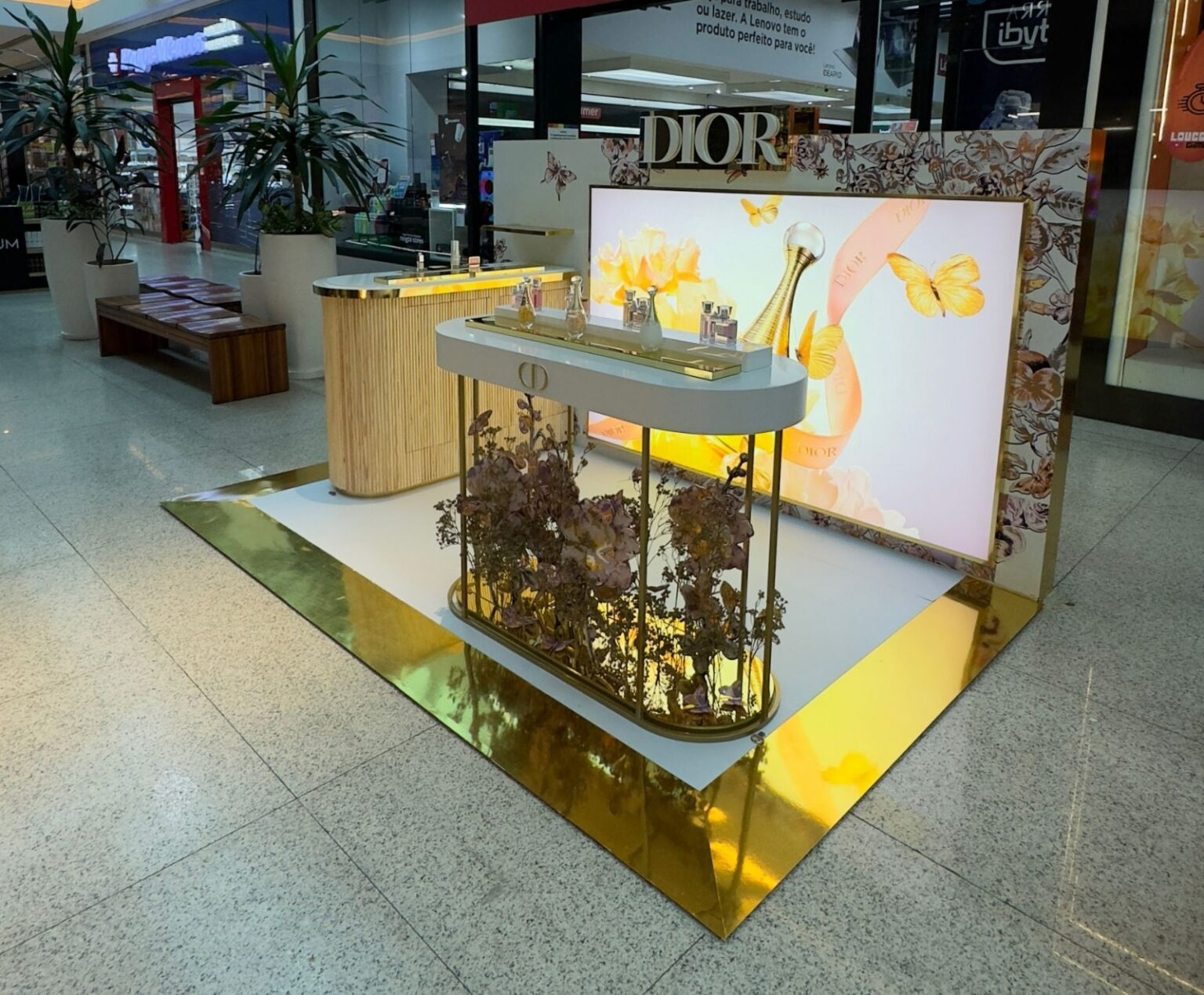 Fortaleza recebe stand da Dior no shopping RioMar Fortaleza