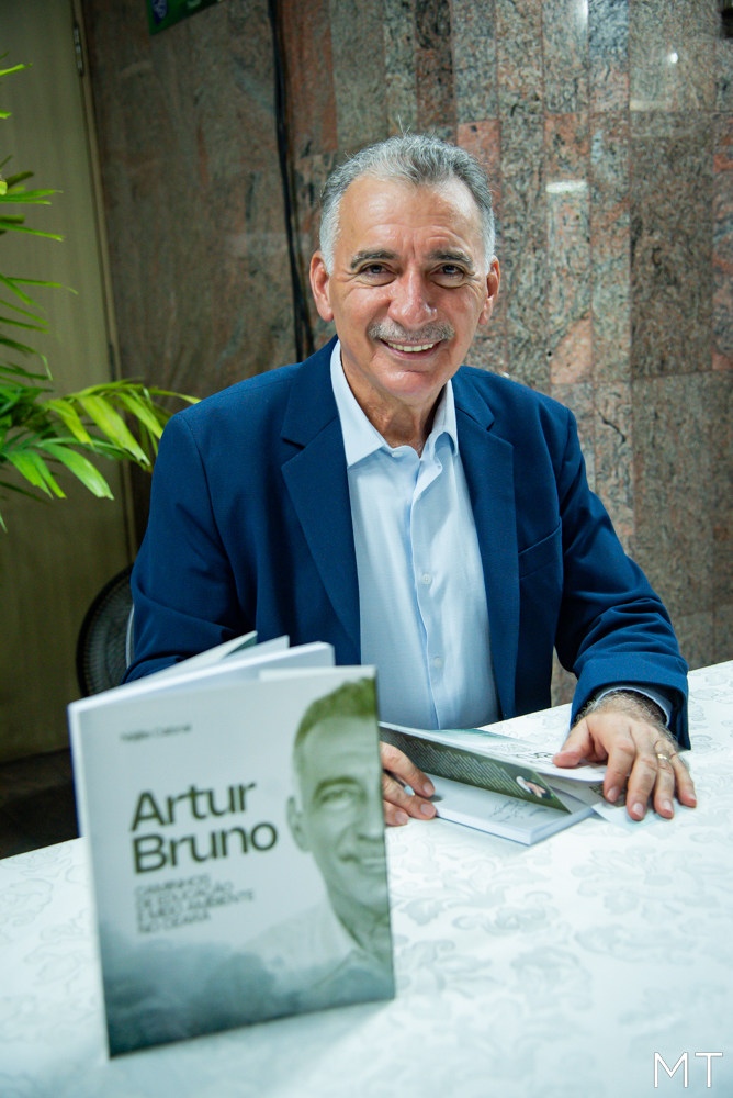 Artur Bruno oferece curso de História do Brasil e dos países americanos ...